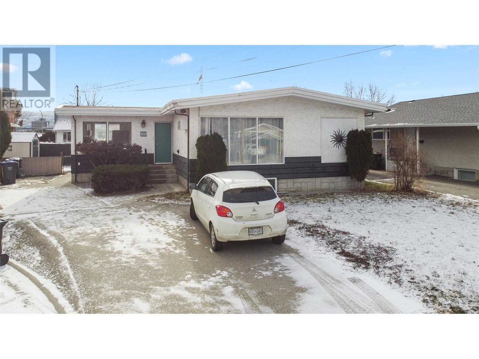 1611 Elm Street East, Kelowna | RE/MAX Kelowna Stone Sisters