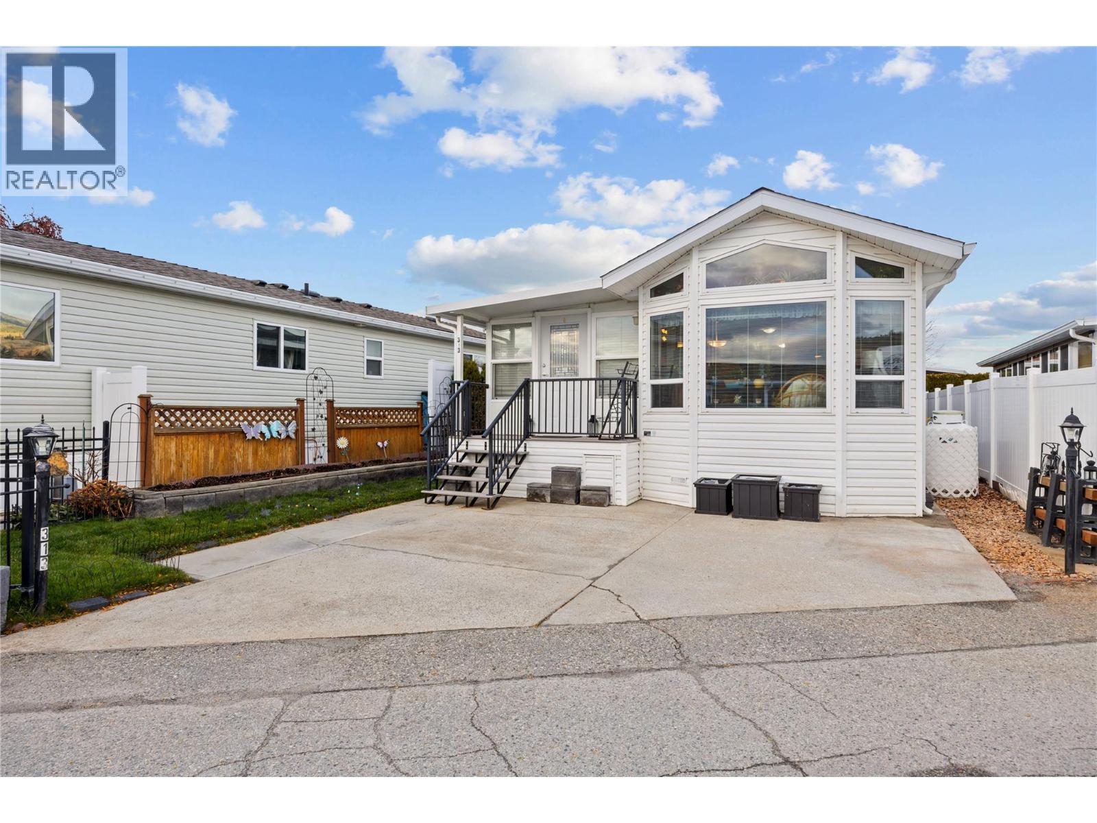 313 415 Commonwealth Road, Kelowna | RE/MAX Kelowna Stone Sisters
