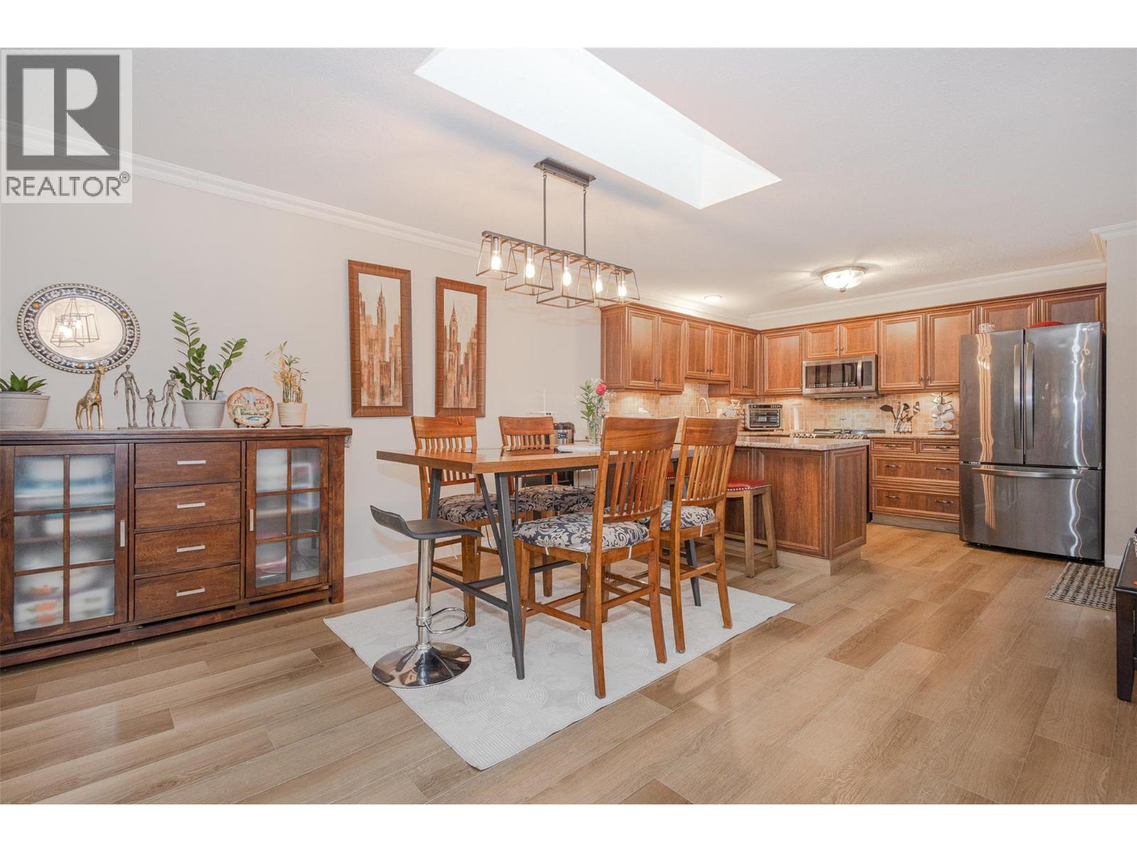 1 205 Gerstmar Road, Kelowna | RE/MAX Kelowna Stone Sisters